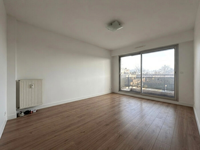 Appartement 5 pièces à Évry, Village, à vendre