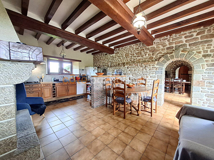 Maison à vendre - Le Luot - 8 pièces - 6 chambres