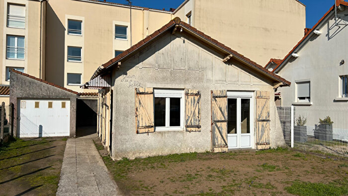 Saint-Brevin-les-Pins, Centre-ville, Stade : Maison 3 pièces à vendre