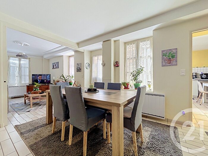 Saint-Pourçain-sur-Sioule : Maison 7 pièces à vendre