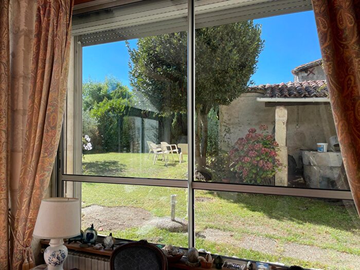 Mortagne-sur-Gironde - Maison 9 pièces à vendre