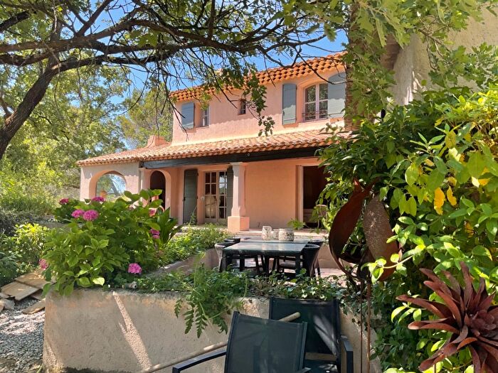 Maison 10 pièces à Rognes, à vendre