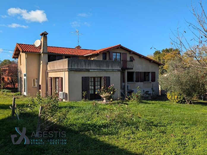 Maison à vendre - Castres, Quartier Périphérique Nord et Est - 7 pièces - 4 chambres