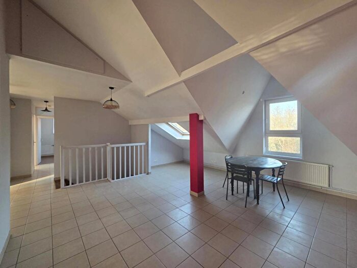 Saint-Omer, Faubourgs : Appartement 4 pièces à vendre