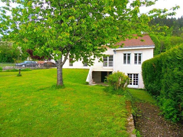 Maison à louer - Saint-Martin-du-Frêne - 5 pièces - 3 chambres