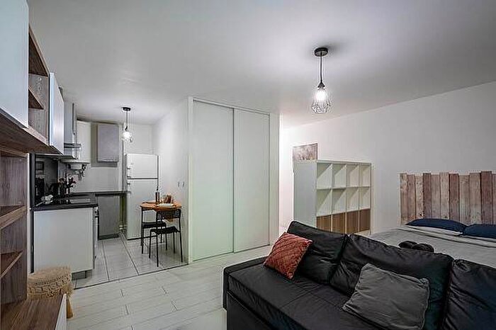 Chene Est, Bezons : Appartement 1 pièce à louer