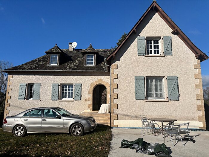 Maison à vendre - Soudaine-Lavinadière - 7 pièces - 4 chambres