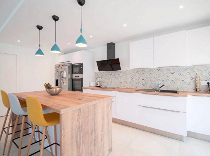 Appartement à vendre - Saint-Ouen, Vieux Saint-Ouen - 3 pièces - 2 chambres