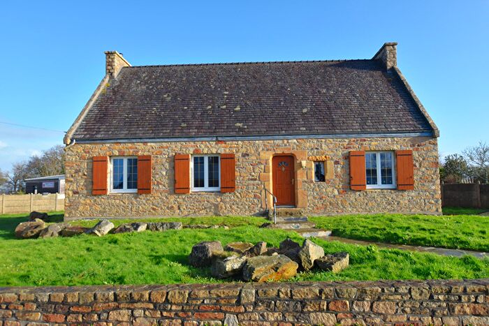 Maison 6 pièces à Lanvéoc, à vendre