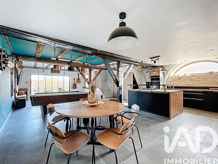 Maison 8 pièces à Montainville, à vendre