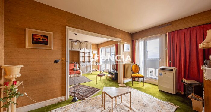 Appartement à vendre - Angoulême, Sillac, La Grande Garenne - 7 pièces - 1 chambre