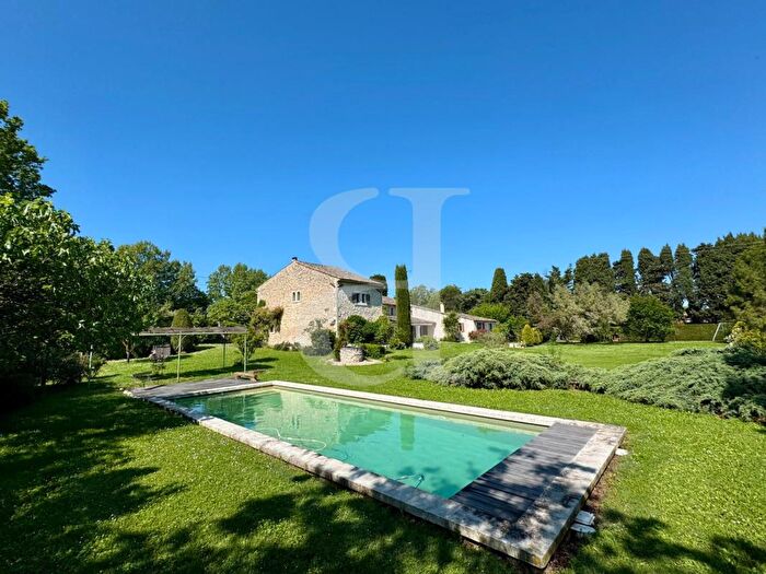 Maison à vendre - Eygalières - 13 pièces - 8 chambres