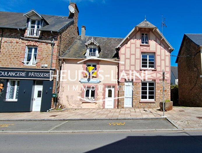 Maison à vendre - Isigny-le-Buat - 4 pièces - 3 chambres