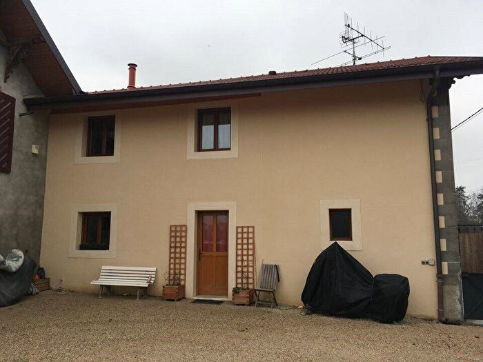 Appartement à louer - Est, Ville-la-Grand - 3 pièces - 2 chambres