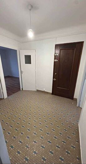 Appartement à louer - Saint Louis, Lyon ème - 3 pièces - 2 chambres