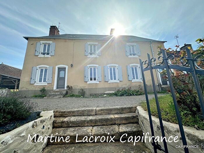 Maison 8 pièces à Sceaux-sur-Huisne, à vendre