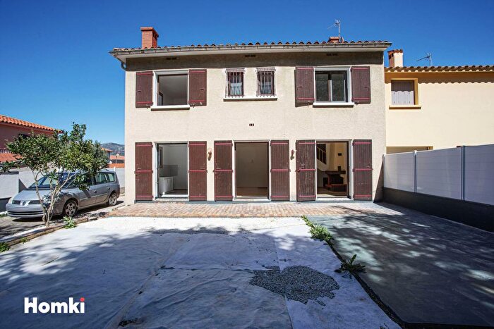 Maison à vendre - Prades - 6 pièces - 5 chambres