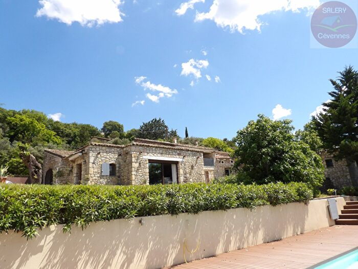 Maison à vendre - Vézénobres - 8 pièces - 4 chambres