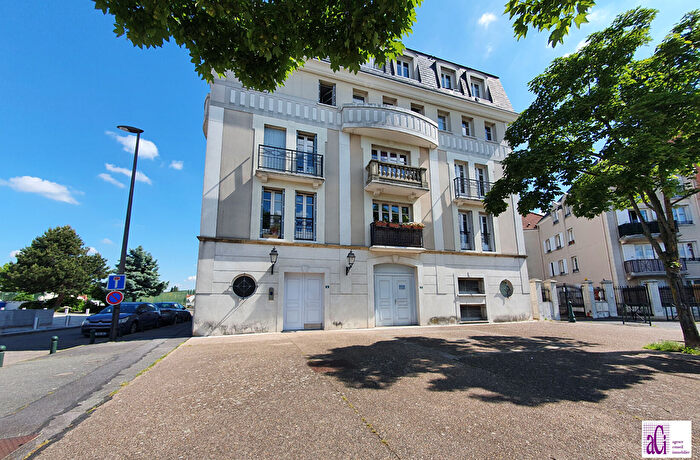 Appartement à vendre - Thiais, Proche Choisy - 3 pièces - 2 chambres