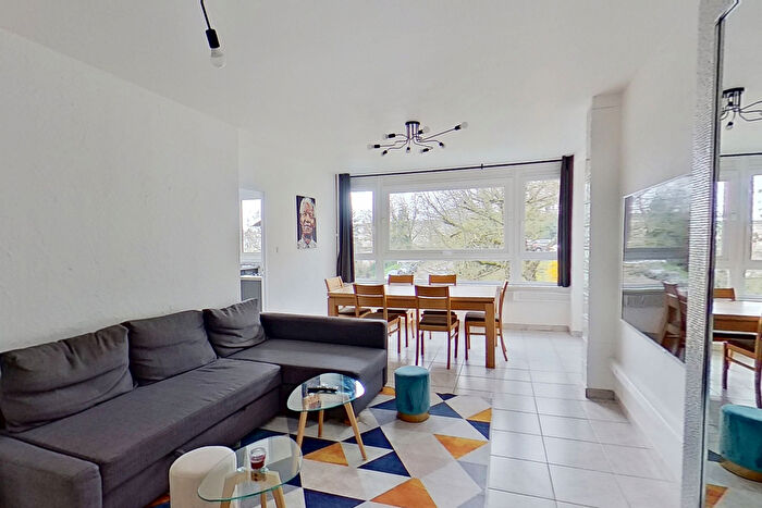 Appartement à vendre - Nancy, Beauregard, Boufflers, Buthegnémont - 5 pièces - 4 chambres