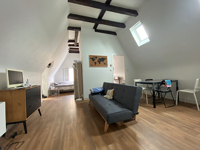 Appartement à louer - Saumur, Nantilly - 1 pièce