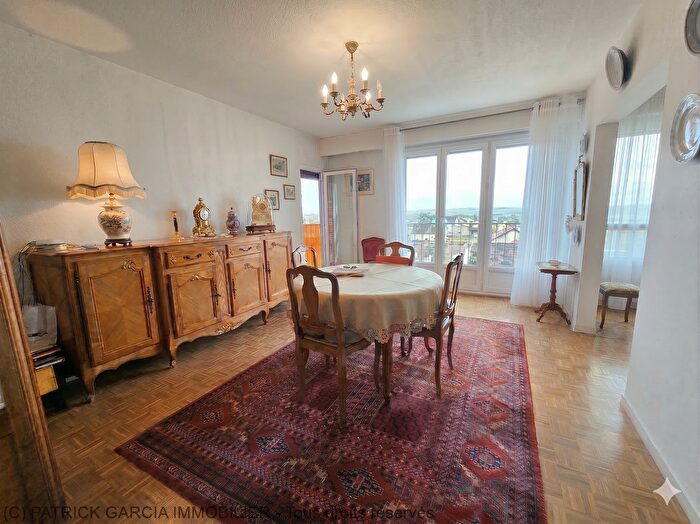 Appartement à vendre - Auxerre - 6 pièces - 4 chambres