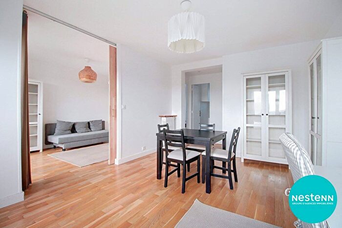 Appartement à louer - Plateau-Mont Valérien, Rueil-Malmaison - 3 pièces - 2 chambres