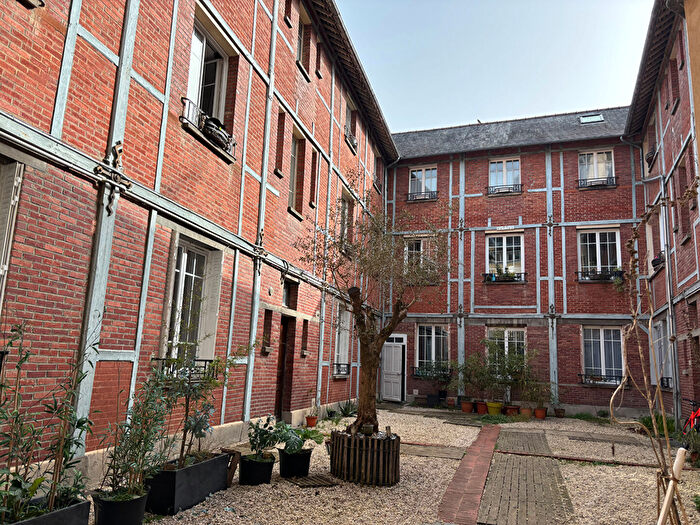 Appartement 4 pièces à Quartiers Centre, Saint-Anne, à vendre
