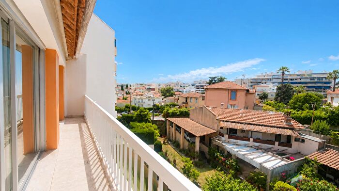 Le Cannet : Appartement 3 pièces à vendre