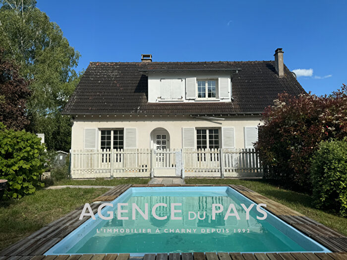 Villiers-Saint-Benoît : Maison 4 pièces à vendre