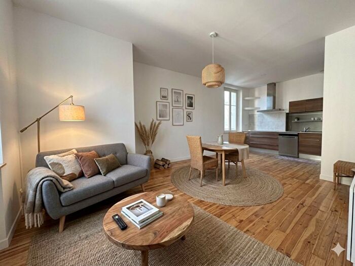 Appartement à vendre - Pau, Centre-ville - 2 pièces - 1 chambre