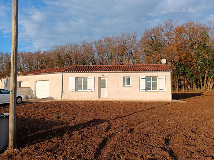Berneuil : Maison 3 pièces à louer