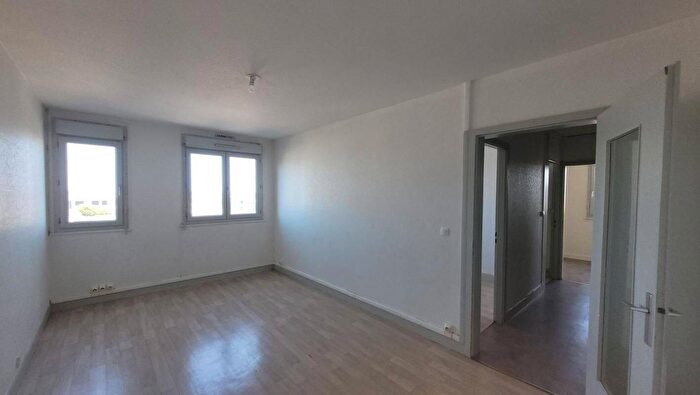 Cité Bretonnie-Chatelet-Favieres-Conches, Montluçon : Appartement 3 pièces à louer