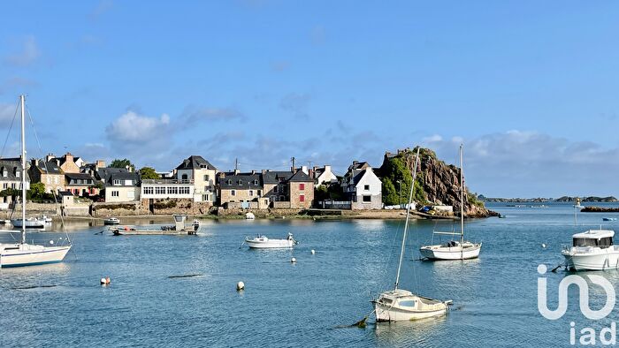 Maison à vendre - Ploubazlanec - 9 pièces - 5 chambres