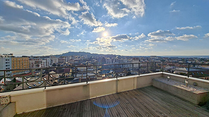 Appartement à louer - Puteaux, Bergères Moulin - 4 pièces - 3 chambres