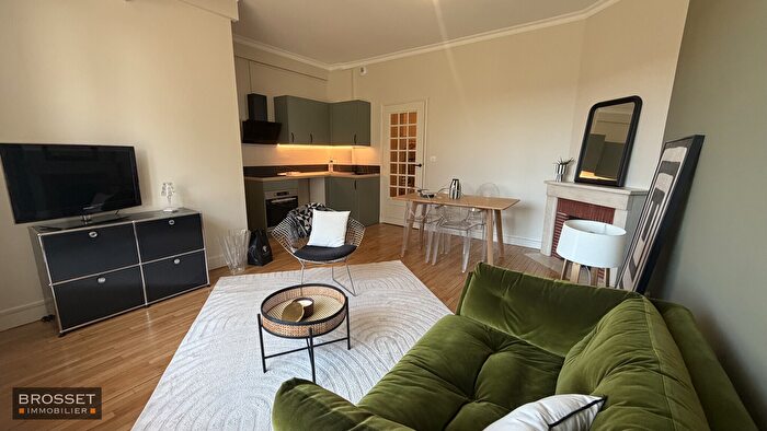 Appartement 3 pièces à Tours, Centre-ville, à vendre