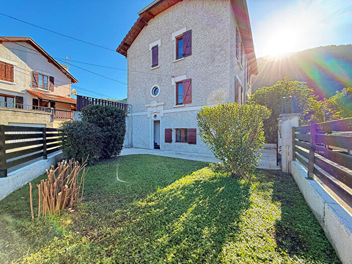 Maison à vendre - Le Versoud - 5 pièces - 3 chambres