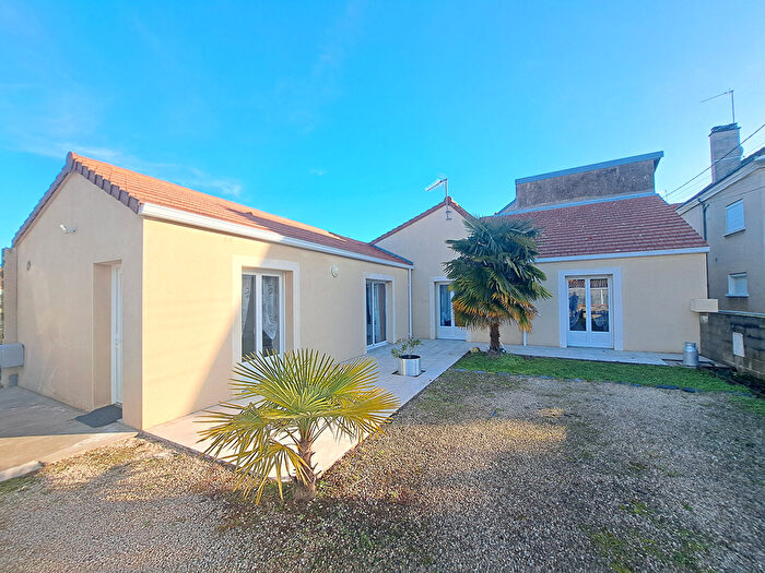 Maison à vendre - Châtellerault, Sud Ouest - 5 pièces - 3 chambres