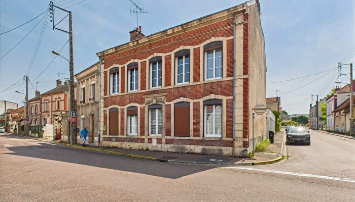 Maison à vendre - Romilly-sur-Seine, Centre-ville, Gare, Lion, Les Hauts Buissons - 8 pièces - 5 chambres