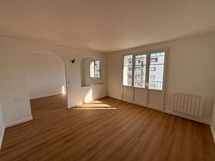 Appartement à louer - Gare-Jean Jaurès, Vitry-sur-Seine - 3 pièces - 2 chambres