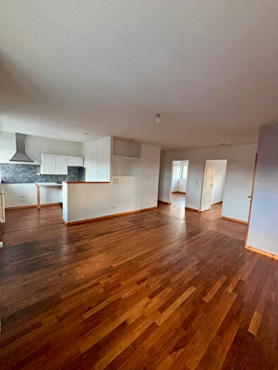 Appartement à louer - Montceau-les-Mines, Centre-ville - 3 pièces - 2 chambres