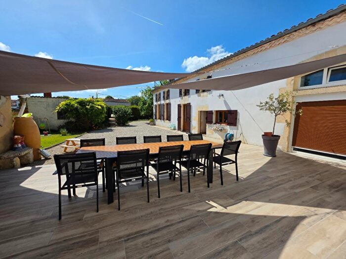 Maison 9 pièces à vendre à Asnières-la-Giraud