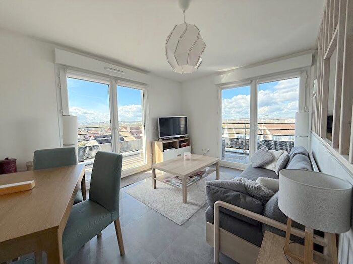 Appartement à vendre - Noisy-le-Grand, Est - 3 pièces - 2 chambres