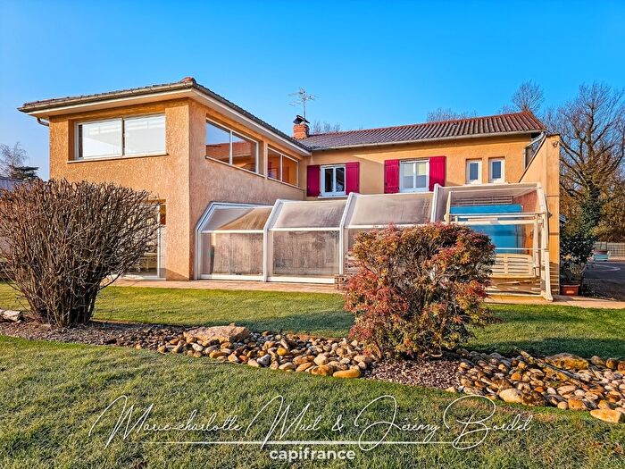 Maison à vendre - Bâgé-la-Ville - 6 pièces - 3 chambres