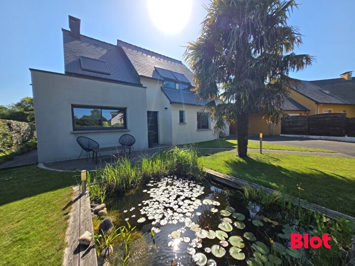 Saint-Sauveur-des-Landes : Maison 6 pièces à vendre