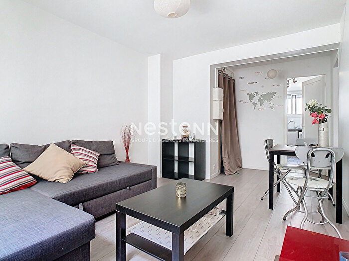 Appartement à louer - Issy-les-Moulineaux, Centre-ville, Corentin Celton, Les Varennes - 3 pièces - 2 chambres