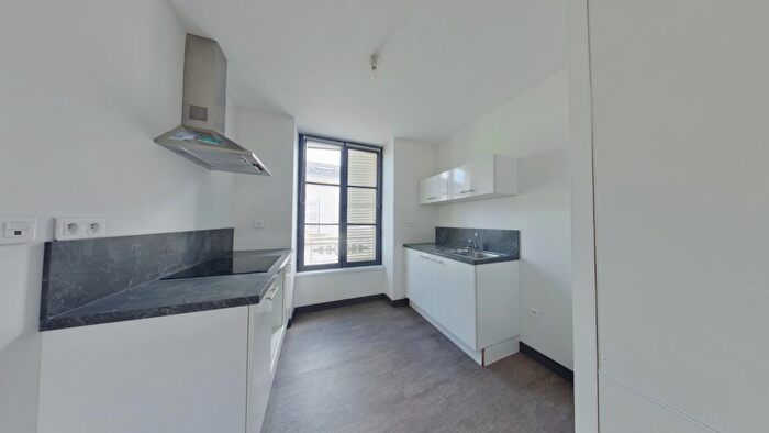 Appartement à louer - Poitiers, Centre-ville - 3 pièces - 2 chambres