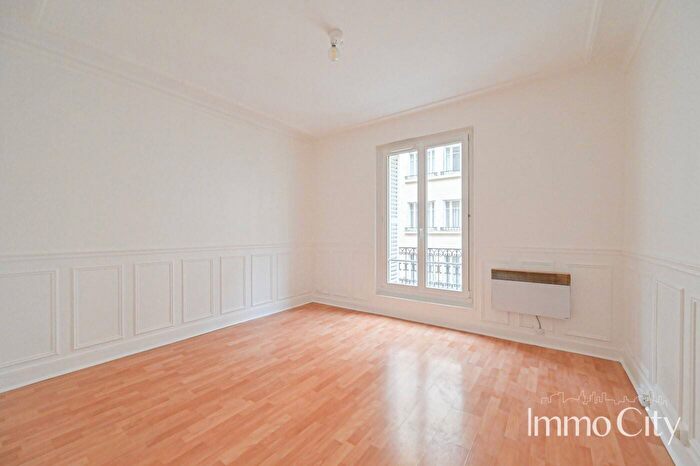 Appartement à louer - Mairie, Paris ème arrondissement - 2 pièces - 1 chambre