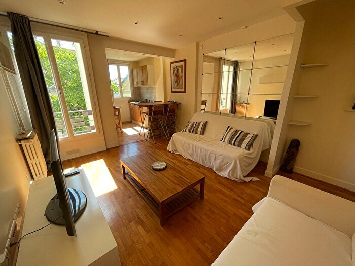 Appartement à louer - Centre-Mairie, Asnières-sur-Seine - 2 pièces - 1 chambre