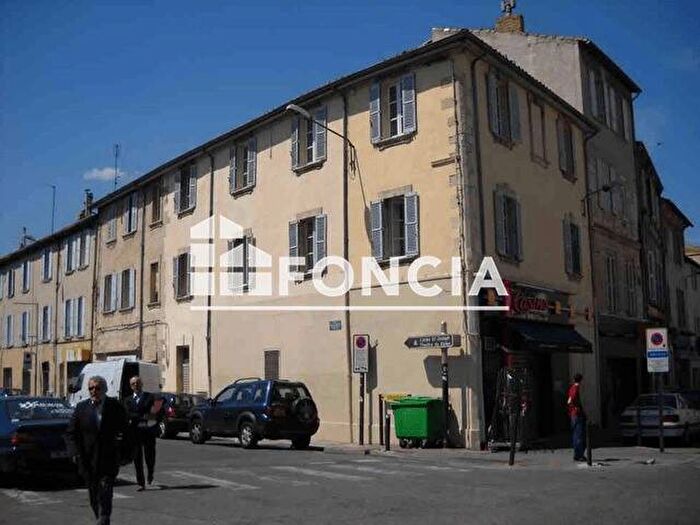 Appartement à louer - Magnanen-Teinturiers, Avignon - 4 pièces - 3 chambres